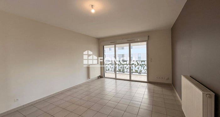 Grand Parc, Hérouville-Saint-Clair : Appartement 3 pièces à louer