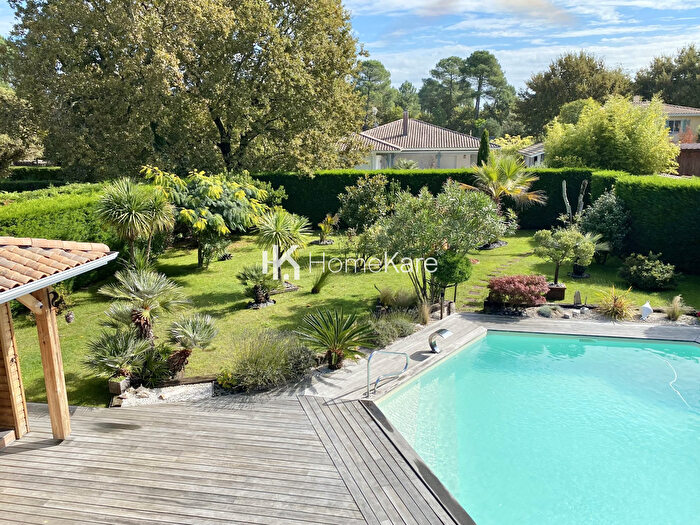 Maison à vendre - Gujan-Mestras, Mestras - 7 pièces - 5 chambres