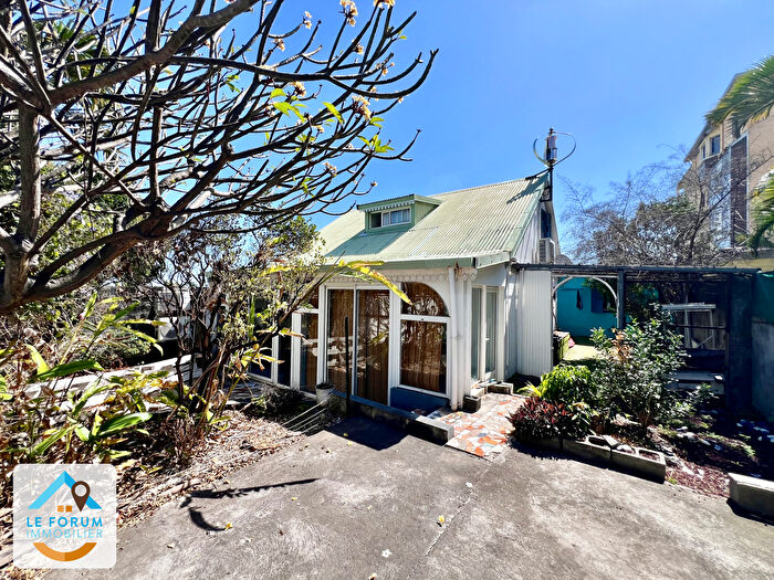 Saint-Pierre : Maison 4 pièces à vendre