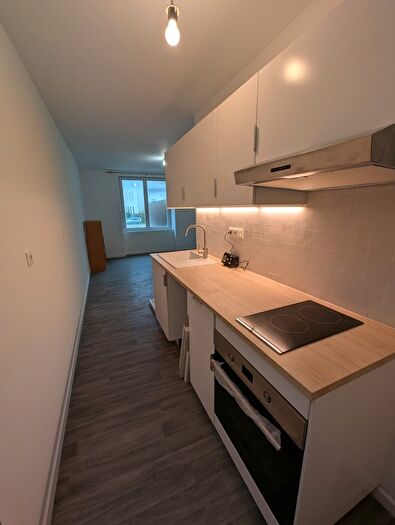 Appartement à louer - Fontenay-le-Comte, Centre-ville, Les Loges, La Pommeraie, La Sablière - 1 pièce