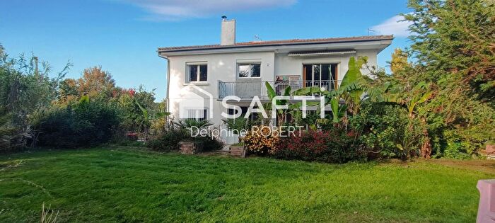 Maison à vendre - Saint-Georges-des-Coteaux - 4 pièces - 3 chambres