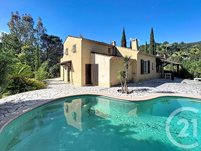 Cavalaire-sur-Mer, Moulin, Collières, Eau Blanche : Maison 7 pièces à vendre