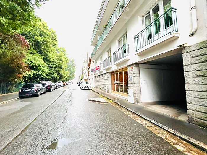 Maisons à vendre et appartements à louer - 1