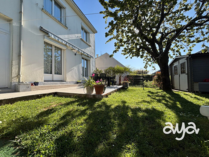Maison à vendre - Saint-Herblain, Centre-ville - 5 pièces - 4 chambres