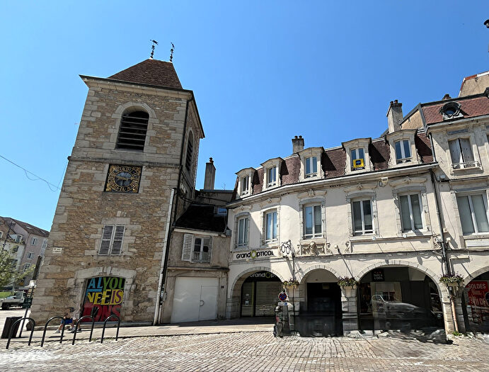 Appartement à vendre - Lons-le-Saunier, Centre-ville - 5 pièces - 3 chambres