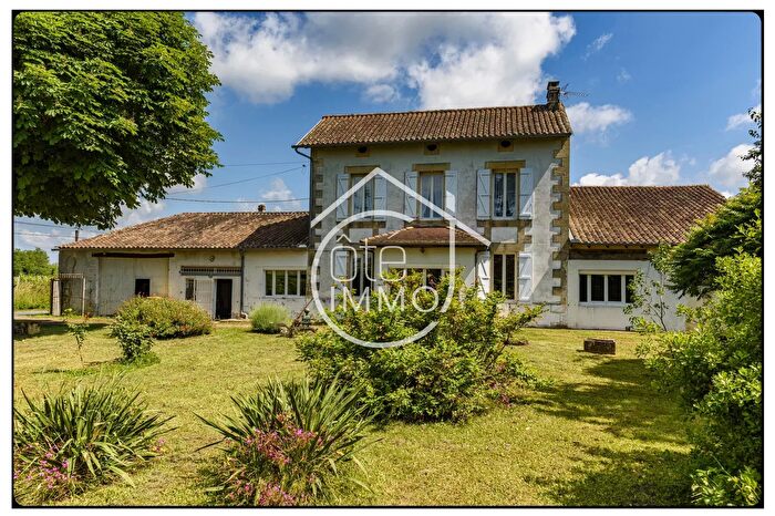 Maison à vendre - Saint-Avit-Saint-Nazaire - 8 pièces - 6 chambres