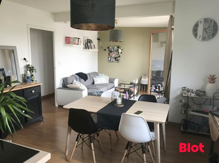Appartement à vendre - Noyal-Châtillon-sur-Seiche - 2 pièces - 1 chambre