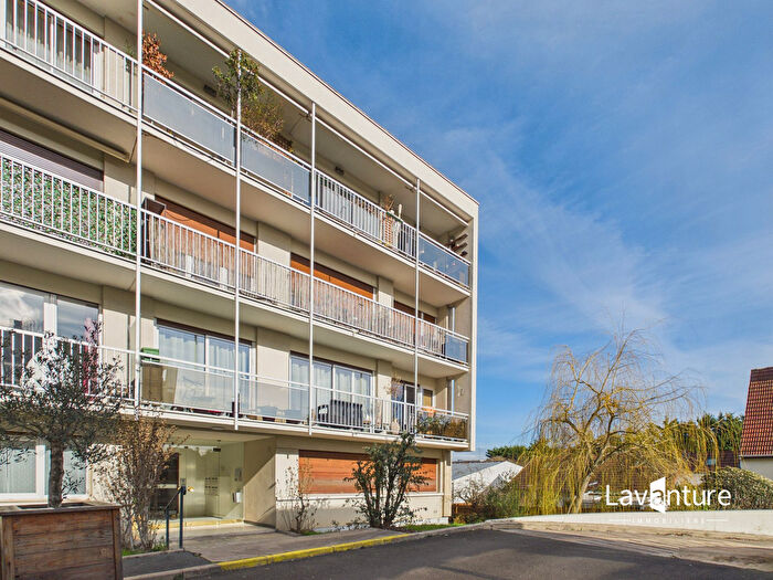 Appartement à vendre - Châtenay-Malabry, Petit Chatenay, Voltaire, Croix Blanche - 4 pièces - 3 chambres