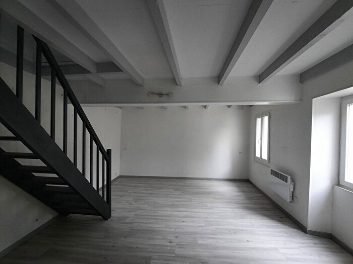 Maison à louer - Jonzac - 3 pièces - 1 chambre