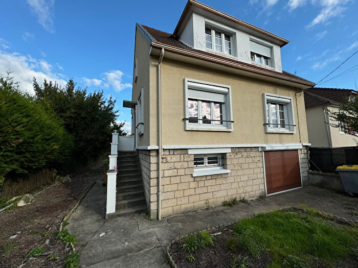Maison à vendre - Nogent-sur-Oise, Mairie, République - 5 pièces - 3 chambres