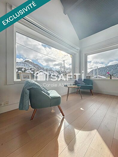 Maison à vendre - La Cluse-et-Mijoux - 14 pièces - 7 chambres