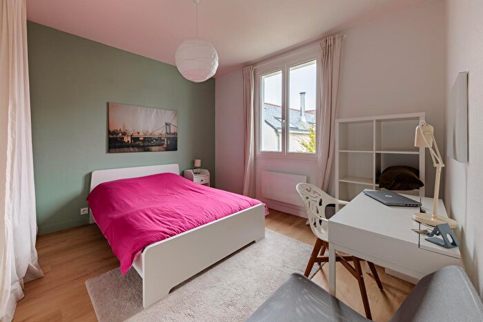 Appartement à louer - Nantes, Hauts-Pavés, Saint-Pasquier, Saint-Félix, Université - 4 pièces - 3 chambres