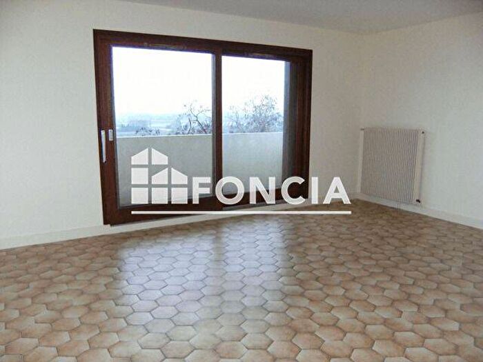 Appartement 3 pièces à louer à Faiencerie, Gien