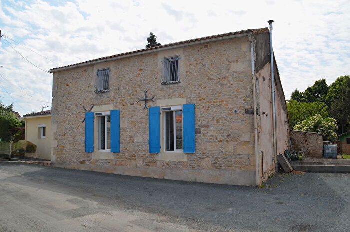 Maison à vendre - Saint-Martin-Lars-en-Sainte-Hermine - 5 pièces - 4 chambres