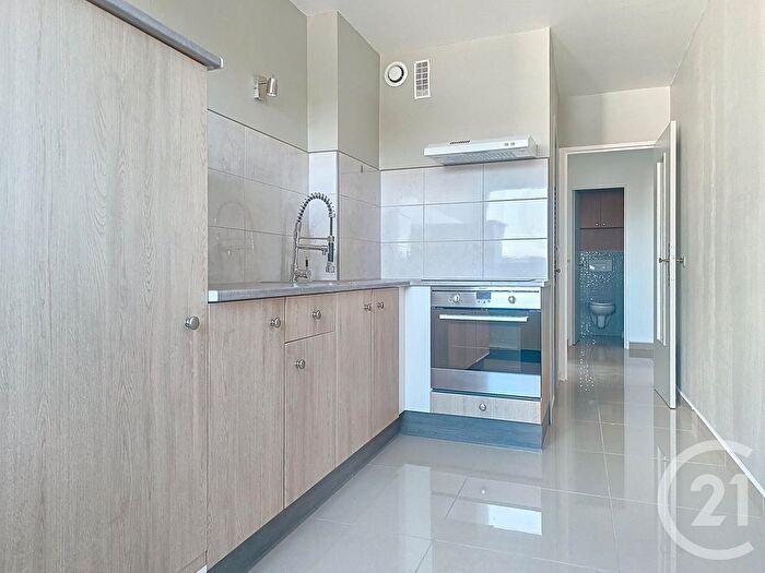 Appartement à vendre - Châlons-en-Champagne, Sud - 4 pièces - 2 chambres