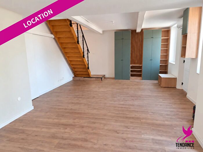 Maison 6 pièces à louer - Larra