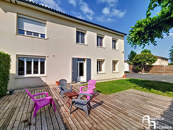 Maison à vendre - Génissac - 10 pièces - 5 chambres