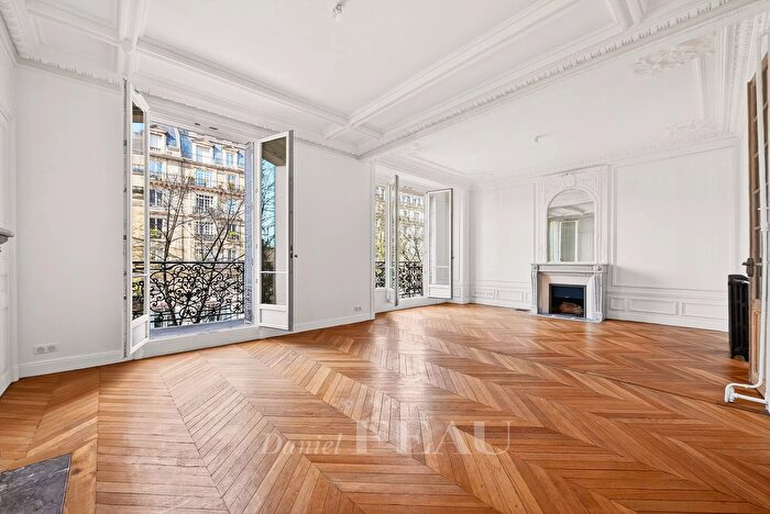 Appartement à louer - Paris e , Montparnasse, Raspail - 5 pièces - 3 chambres