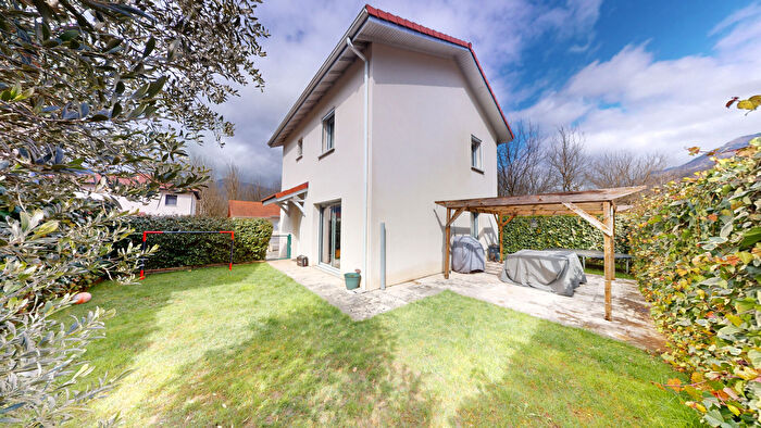 Maison à vendre - Tencin - 4 pièces - 3 chambres