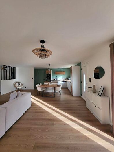 Maison à vendre - Saint-Maurice-en-Gourgois - 5 pièces - 3 chambres