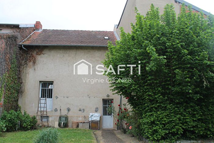 Cusset, Darcin : Maison 1 pièce à vendre