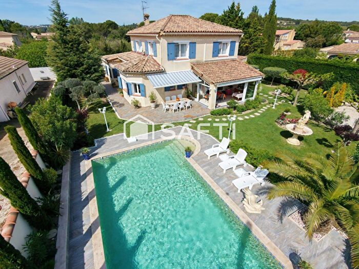 Maison 8 pièces à vendre - Rochefort-du-Gard