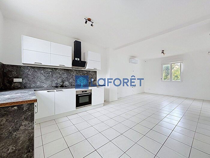 René Legros, Savigny-sur-Orge : Appartement 3 pièces à louer