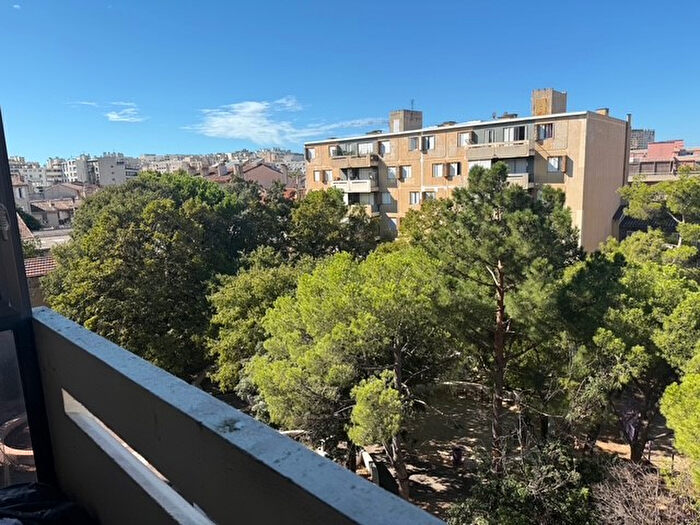 Appartement à vendre - Marseille e , Belle de Mai - 4 pièces - 3 chambres