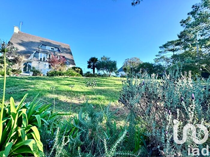 Maison à vendre - Plobannalec-Lesconil - 8 pièces - 4 chambres