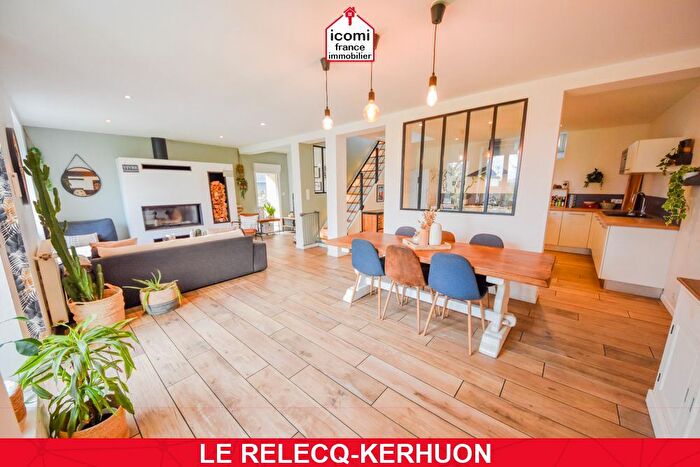 Maison à vendre - Le Relecq-Kerhuon - 8 pièces - 6 chambres