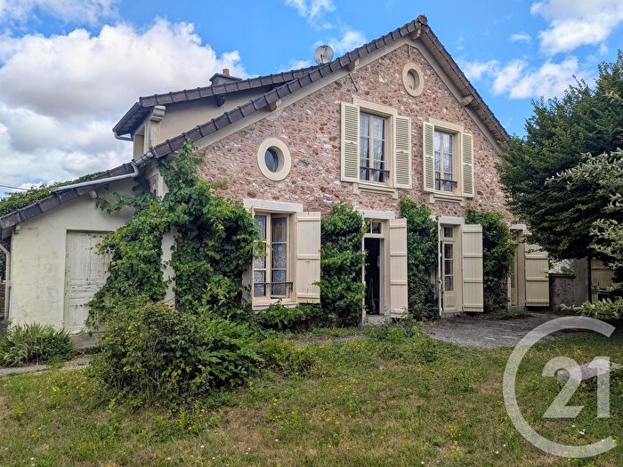 Maison à vendre - Villeneuve-sur-Bellot - 5 pièces - 3 chambres