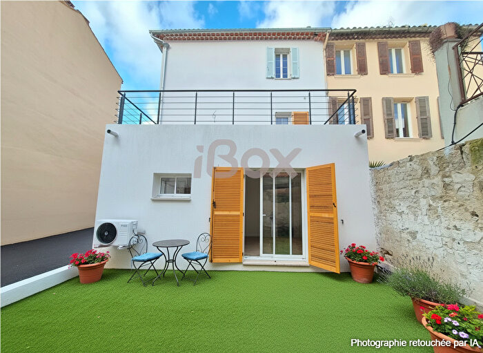 Appartement à vendre - Toulon, Saint-Roch - 2 pièces - 1 chambre