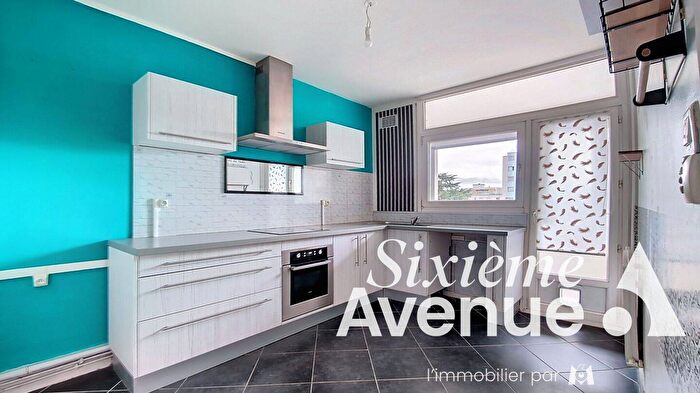 Appartement à louer - Bel Air-La Cordière-Ménival, Saint-Priest - 4 pièces - 3 chambres