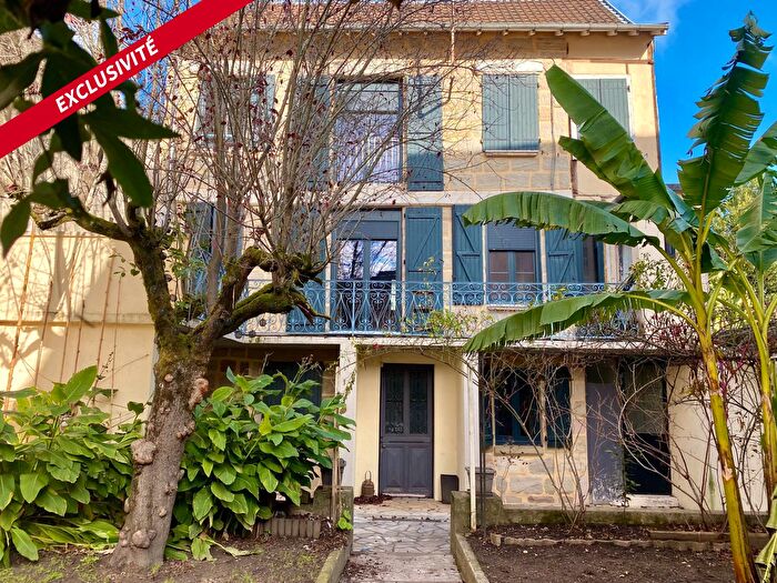 Maison à vendre - Brive-la-Gaillarde, Centre-ville, Pont Cardinal, Champanatier - 5 pièces - 3 chambres