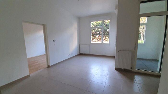 Appartement à louer - Zone dActivité, Vélizy-Villacoublay - 2 pièces - 1 chambre