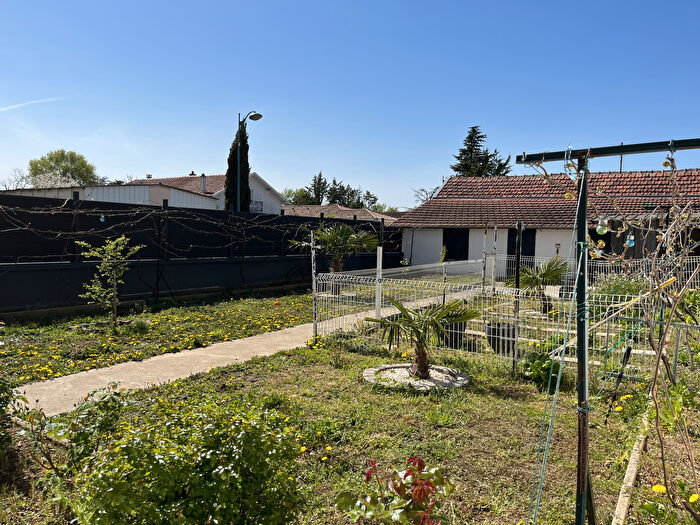 Maison 5 pièces à Chassieu, à vendre