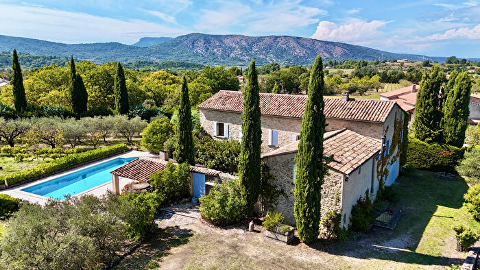 Maison à vendre - Malaucène - 10 pièces - 6 chambres