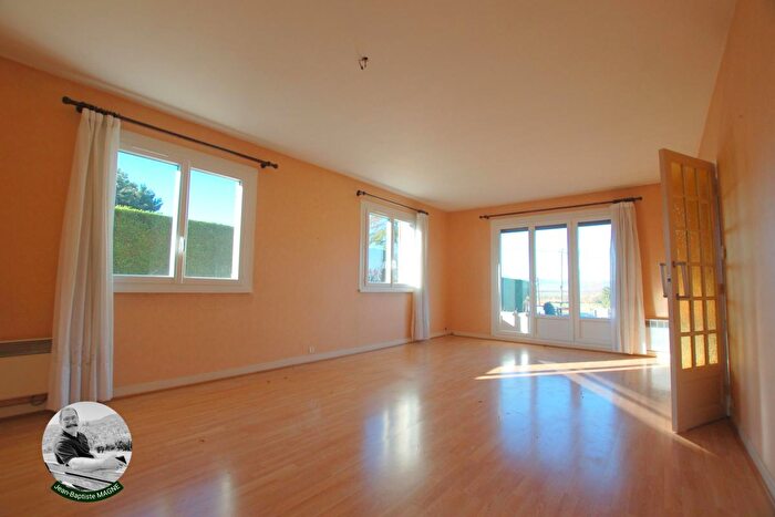 Maison à vendre - Pont-du-Château - 5 pièces - 3 chambres