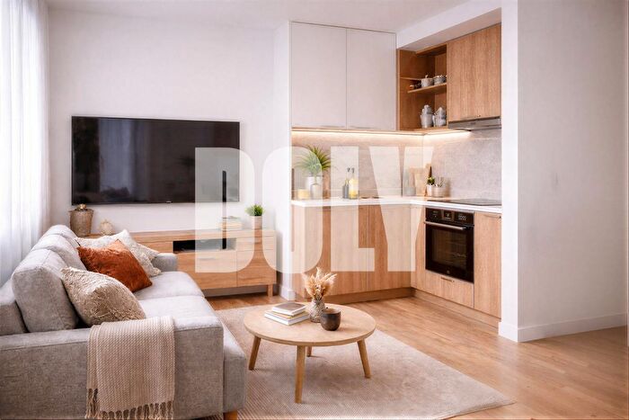 Appartement à vendre - Paris e , Montmartre, Sacré Coeur, Abbesses - 2 pièces - 1 chambre