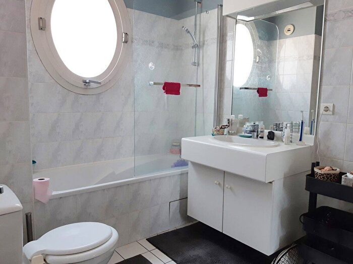 Centre Ville, Reims : Appartement 1 pièce à louer