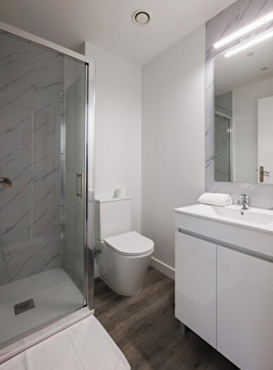 L'Haÿ-les-Roses, Jardin Parisien : Appartement 1 pièce à louer