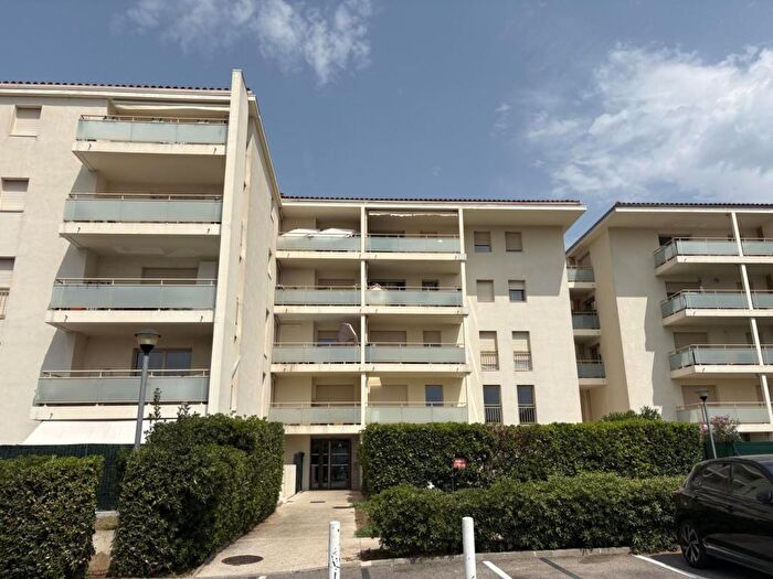 Appartement 2 pièces à vendre à Marseille 12ème, Les Trois Lucs