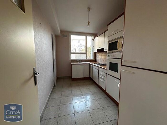 Appartement 3 pièces à louer à Quartiers Ouest, Bourg lEvesque