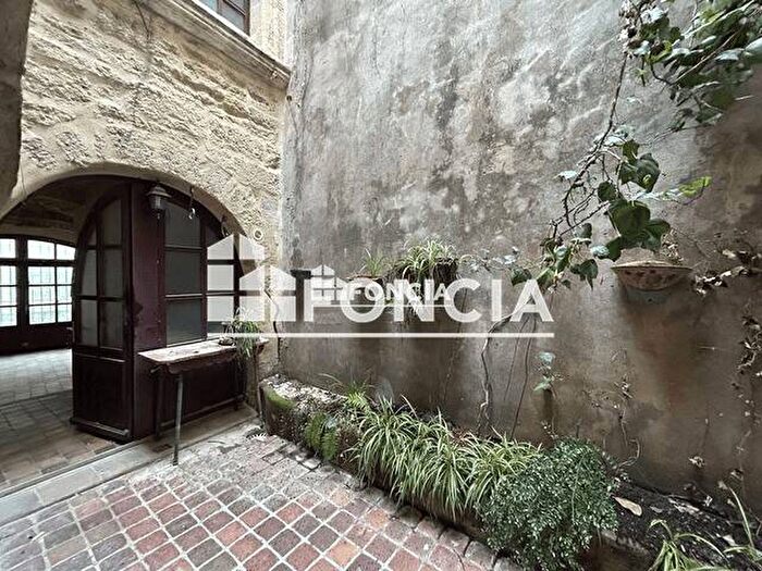 Appartement à louer - Centre Est, Uzès - 1 pièce