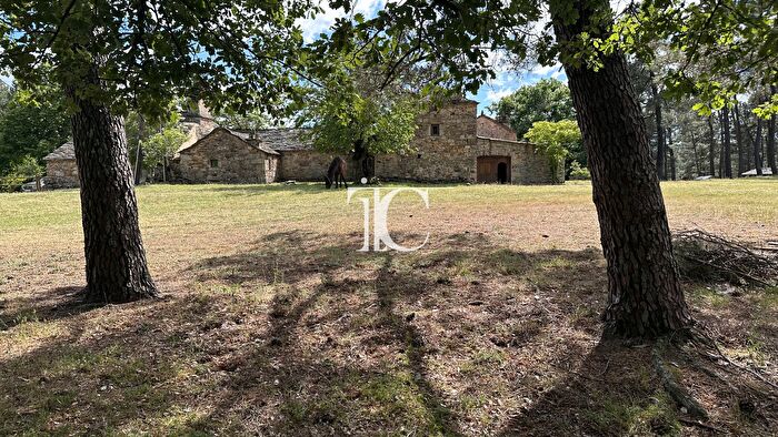 Maison à vendre - Les Vans - 13 pièces - 9 chambres