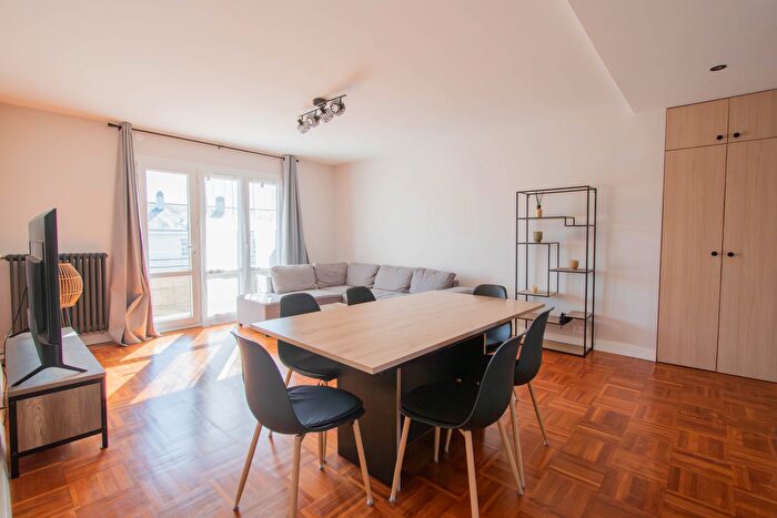 Appartement à vendre - Angers, Monplaisir - 5 pièces - 4 chambres