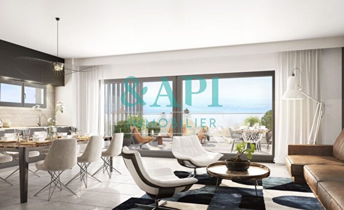 Appartement à vendre - Évian-les-Bains - 5 pièces - 3 chambres