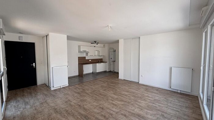 Couëron, Centre-ville, Ardillets : Appartement 3 pièces à louer