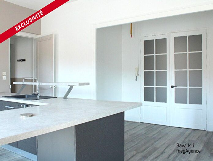 Appartement 5 pièces à Le Chambon-Feugerolles, Centre-ville, Gare, à vendre