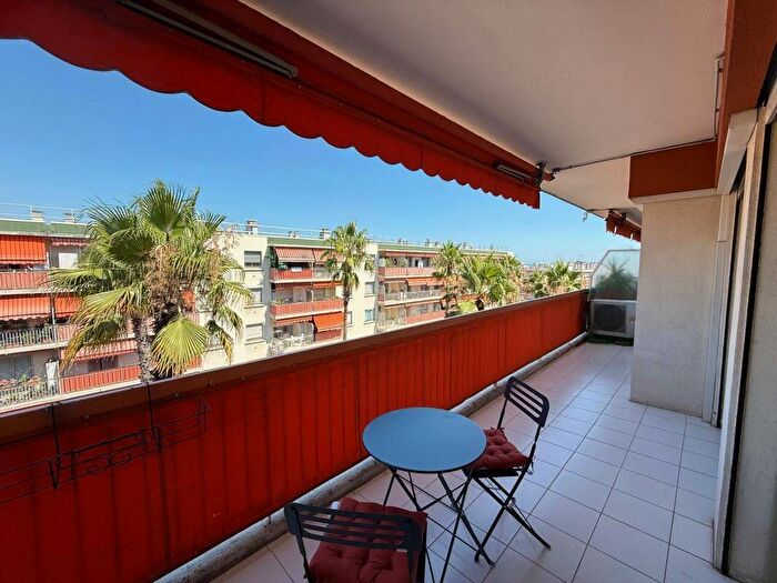 Appartement à louer - Hippodrome-Kennedy, Cagnes-sur-Mer - 2 pièces - 1 chambre